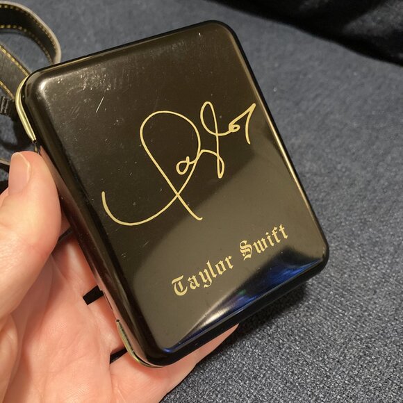 Taylor Swift | Cameras, Photo & Video | Rare Fujifilm Instax Square Sq6 ...